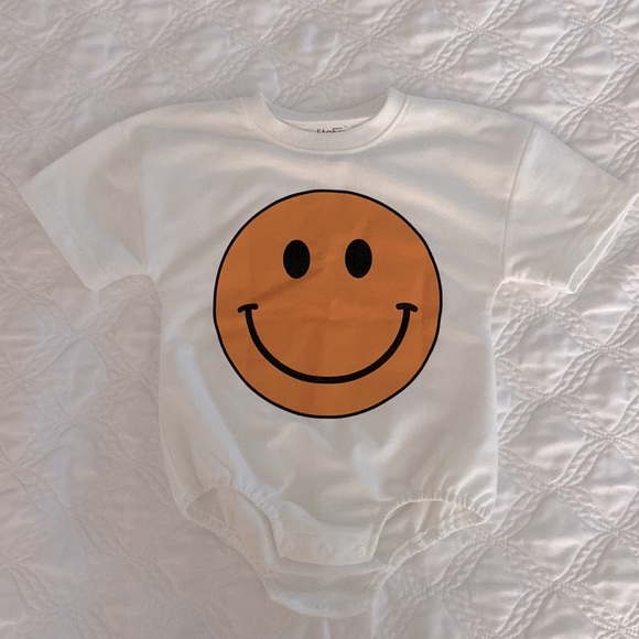 One Pieces | Smiley Face Bubble Romper 1218m | Poshmark